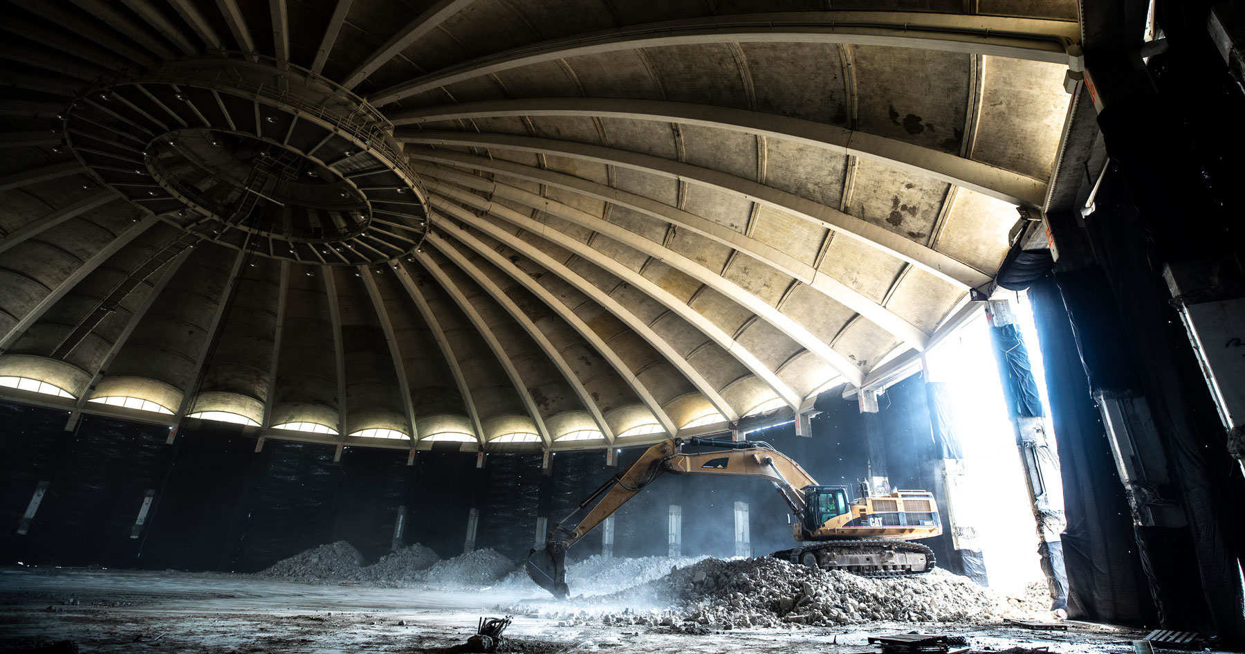 Pearls From the Clamshell: Remembering U-Hall—VIRGINIA Magazine