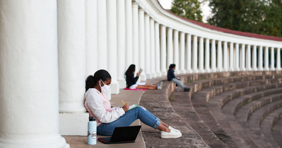 How UVA is getting through fall—VIRGINIA Magazine
