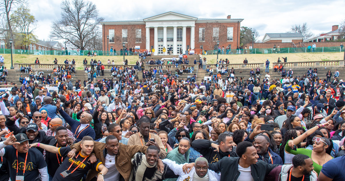 UVA traditions in the making—VIRGINIA Magazine